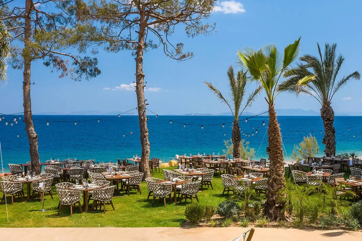 Hôtel Framissima Evasion Isla Brown Corinthia Resort Curio by Hilton ...